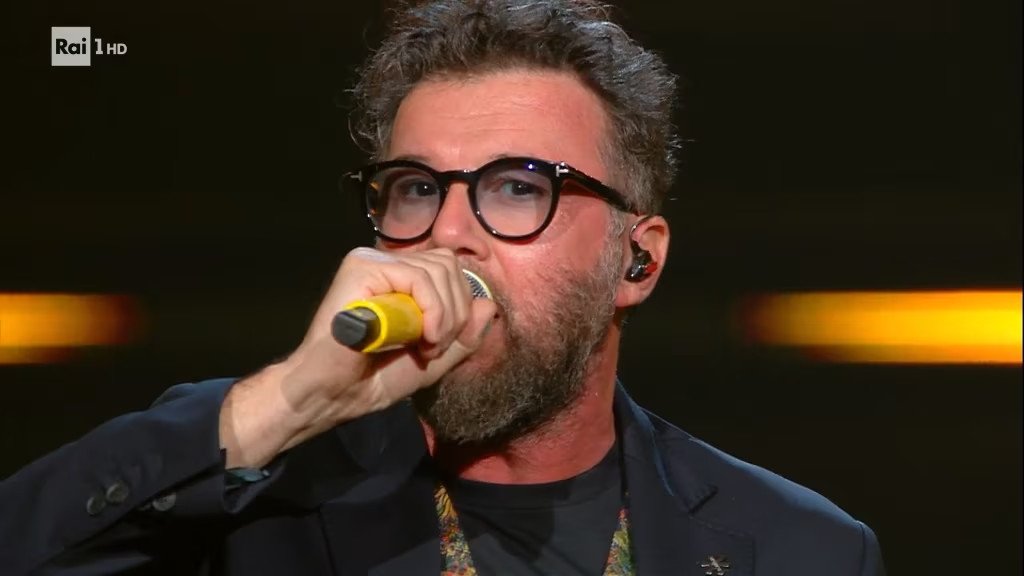 Paolo Vallesi a Sanremo con La forza della vita: carriera, fidanzata ...