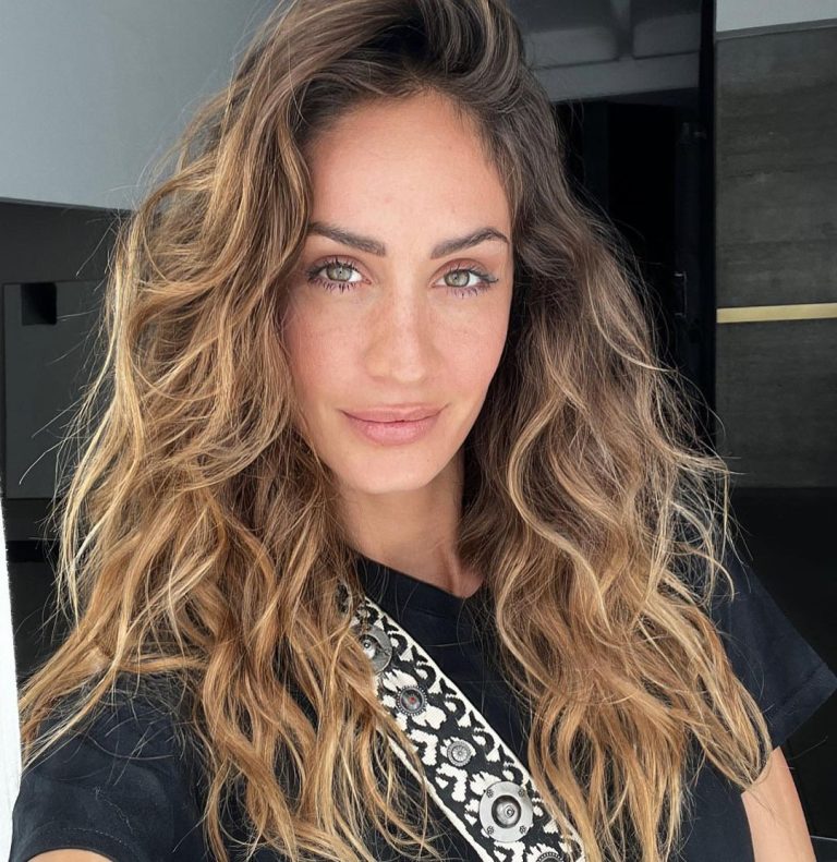 Helena Prestes, da Pechino a L'Isola dei Famosi: età, carriera e vita ...