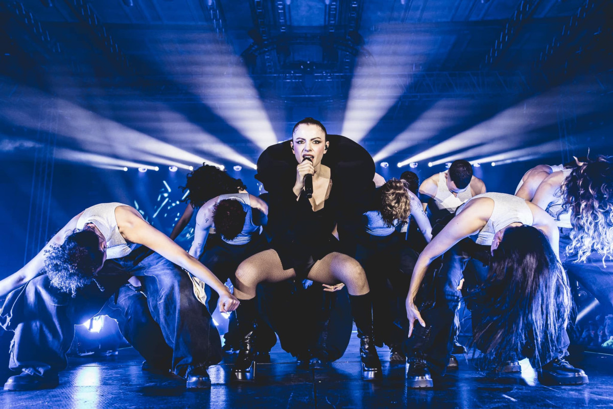 Annalisa Tutti in Arena: stasera in prima tv Canale 5 il concerto ...